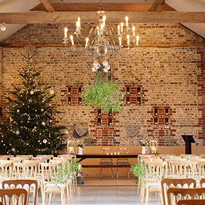 21 Winter Wedding Decorations For A Barn Wedding | Upwaltham Barns